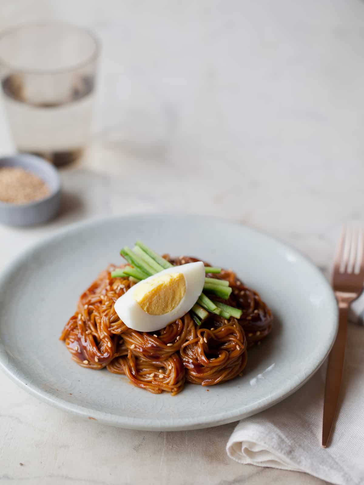 Bibim Nengmyun | Korean recipe | Spoon Fork Bacon
