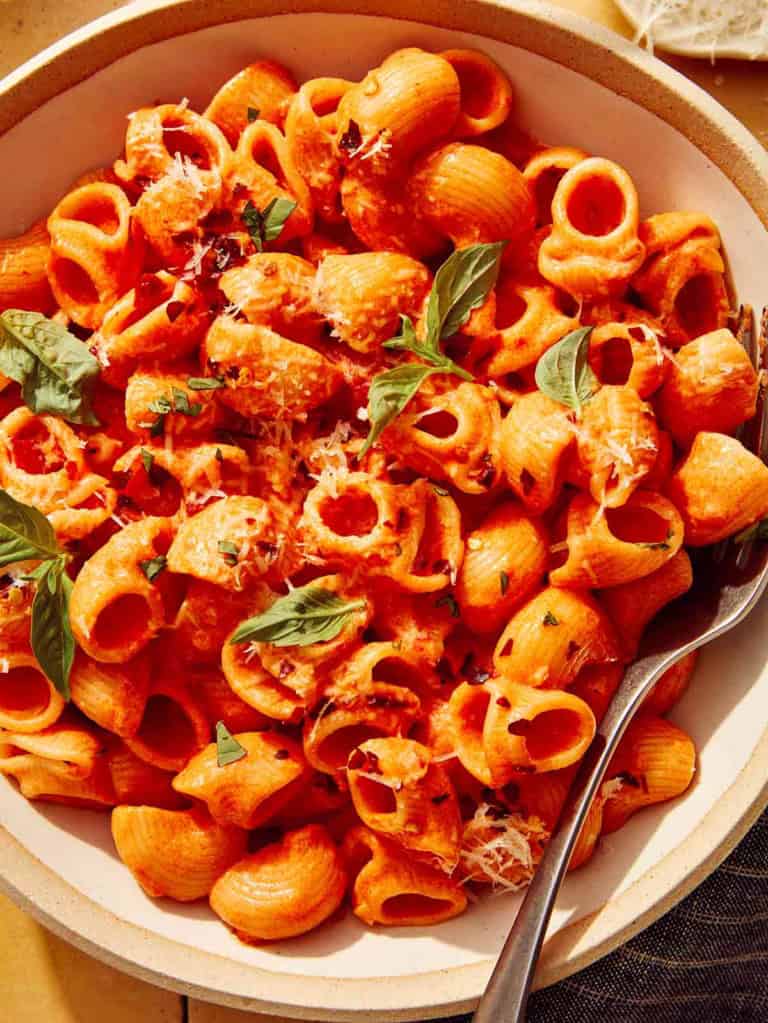 Spicy Rigatoni Recipe (Carbone Copycat) - Spoon Fork Bacon